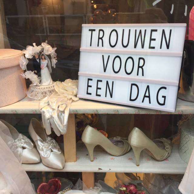 Marry for a day? Dutch mock weddings which are surprisingly sincere ...