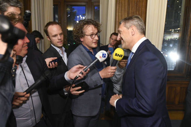 CDA leader Sybrand Buma quits national politics to be Leeuwarden mayor ...