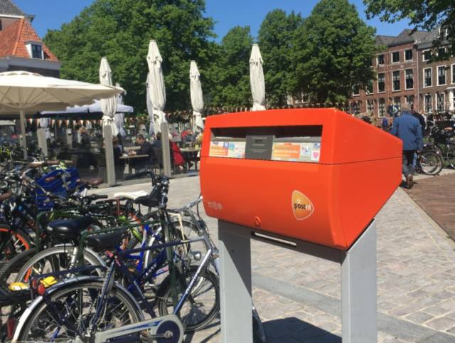 PostNL cuts the number of orange post boxes as letters decline ...