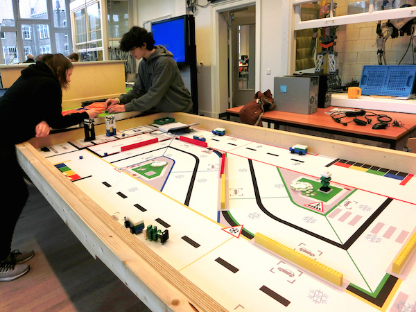 Speaking in code: Dutch school replaces classics with computer ...