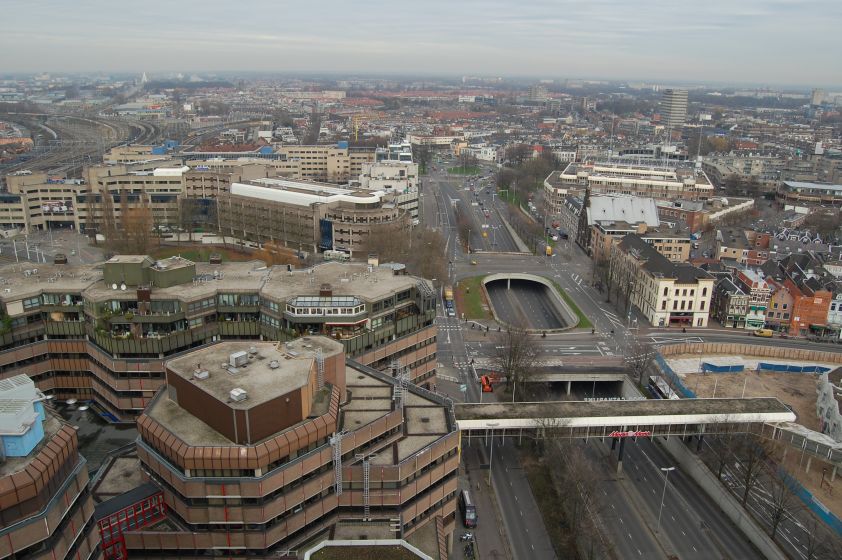 Joining the circle: Utrecht removes road to be ringed by water once ...