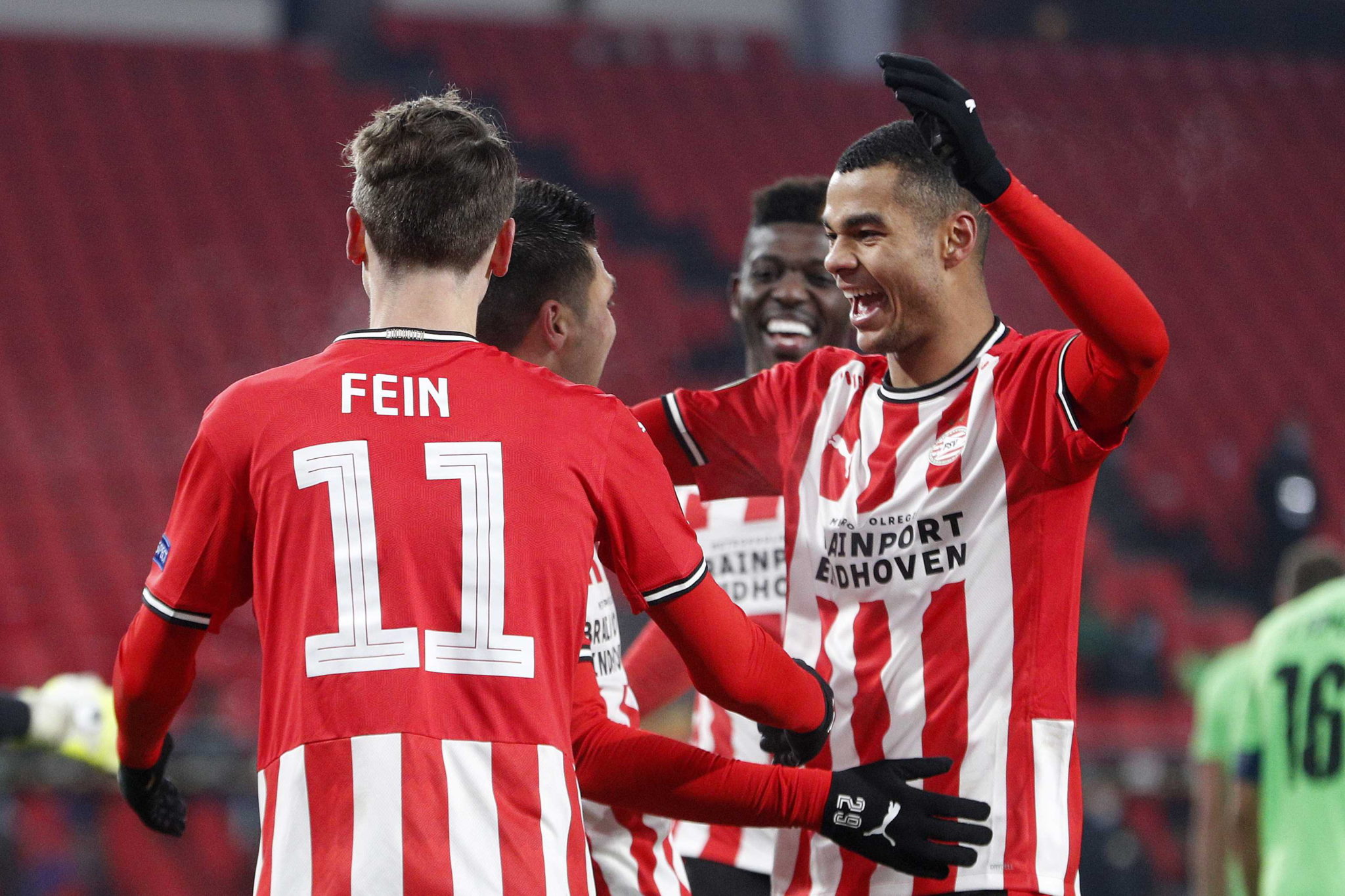Wins for PSV and Feyenoord put 'big three' on top of Eredivisie - DutchNews.nl