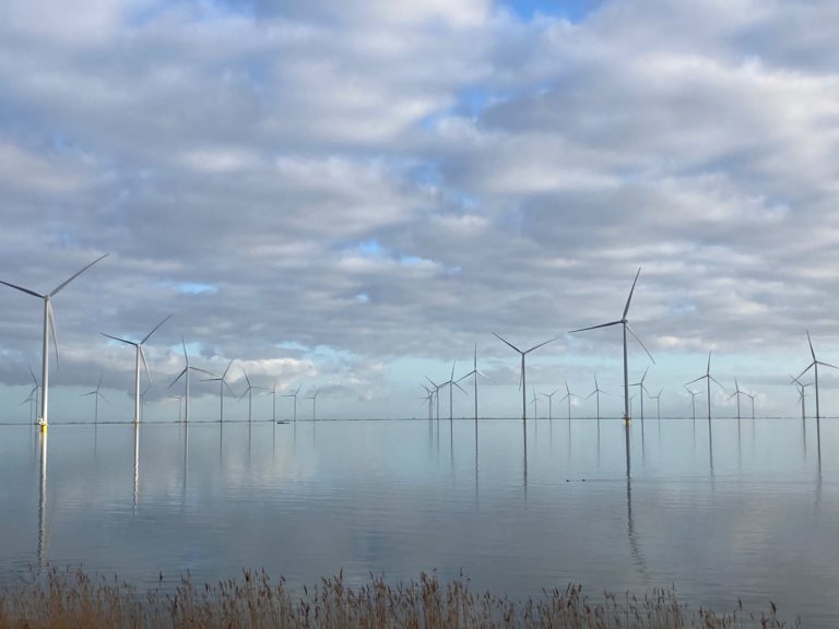 Expensive offshore wind farms out of favour with energy firms ...