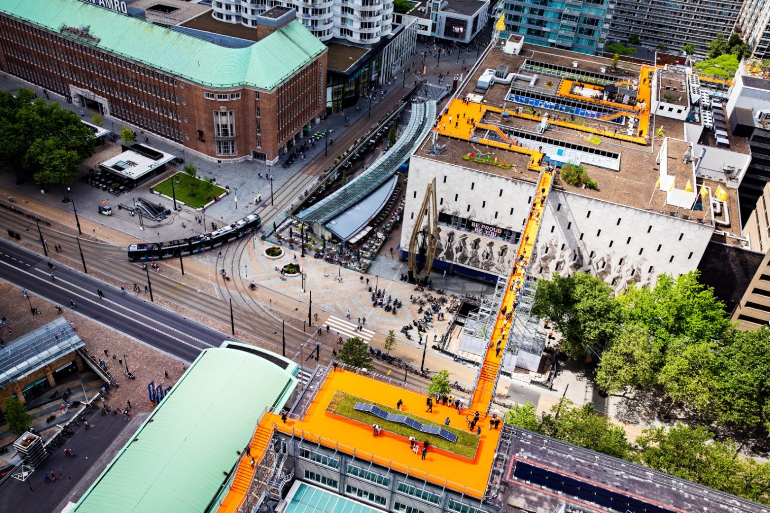 Rotterdam rooftop walkway promotes using extra city space - DutchNews.nl
