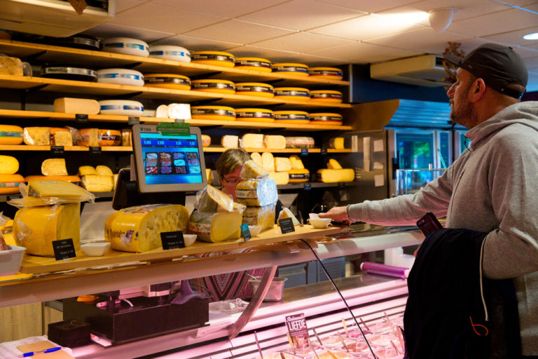 Consumer confidence declines for seventh month in a row: CBS - DutchNews.nl