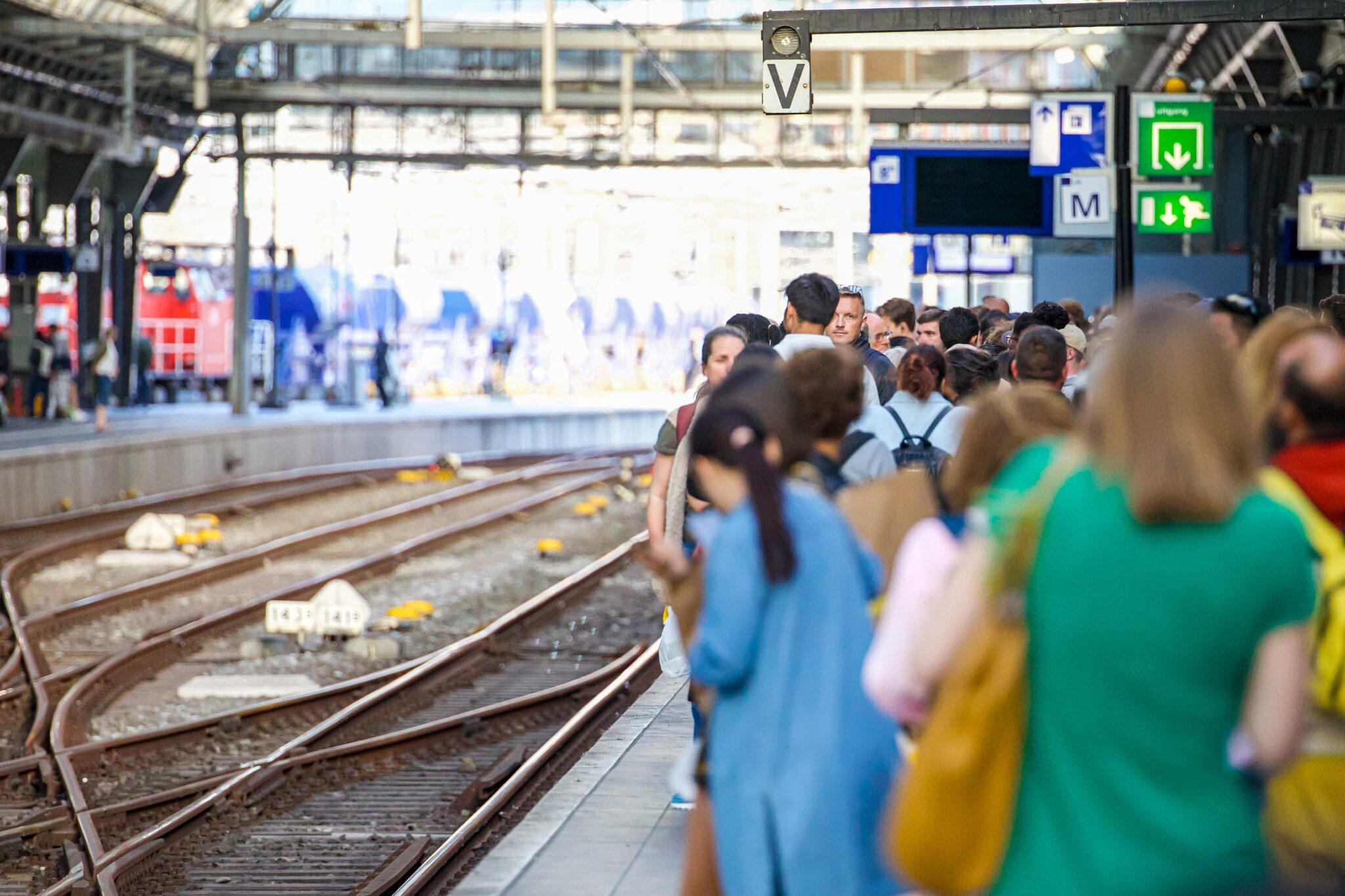 Amsterdam train chaos continues, commuters urged to stay home ...