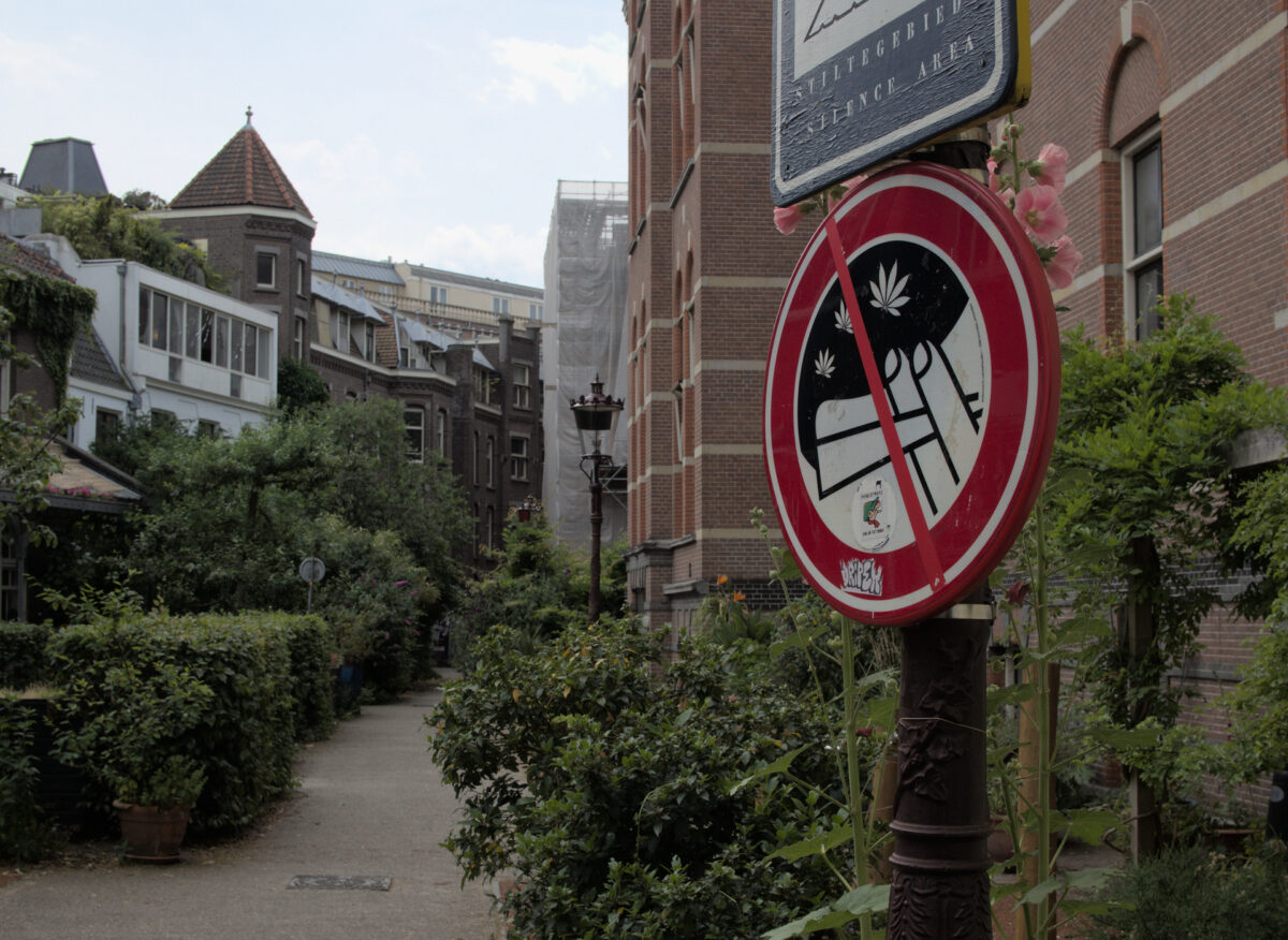 No One Fined For Smoking Weed In Amsterdams Red Light District Dutchnewsnl