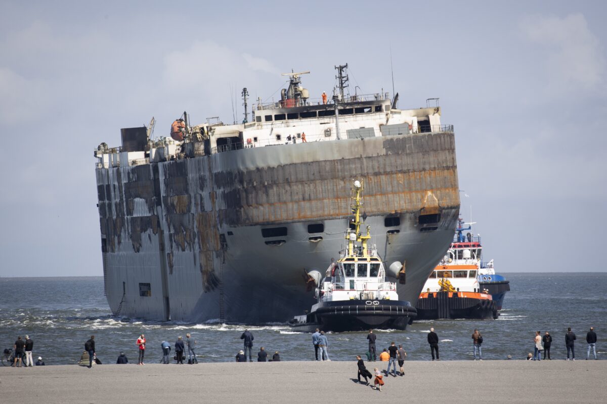 Stricken cargo ship arrives in Eemshaven for salvage operation ...