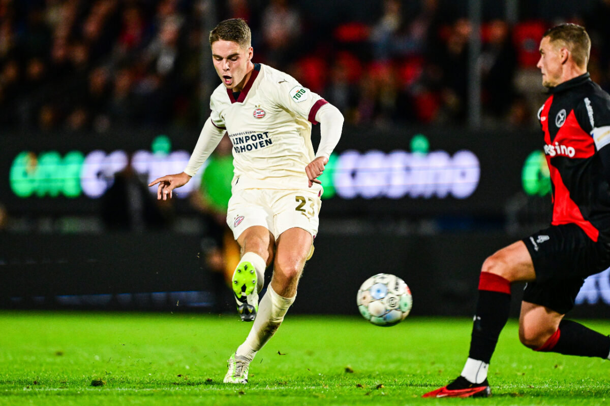 PSV and AZ keep up perfect start to season, FC Twente drop back ...