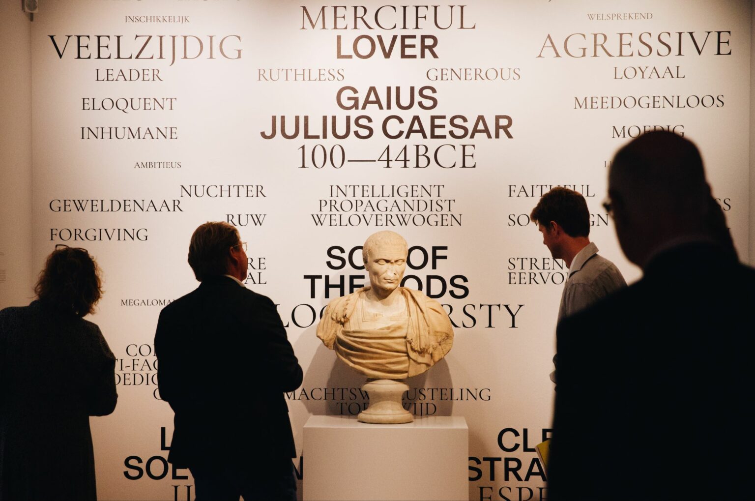 Comb-over and casualties: Julius Caesar presented in Dutch light ...