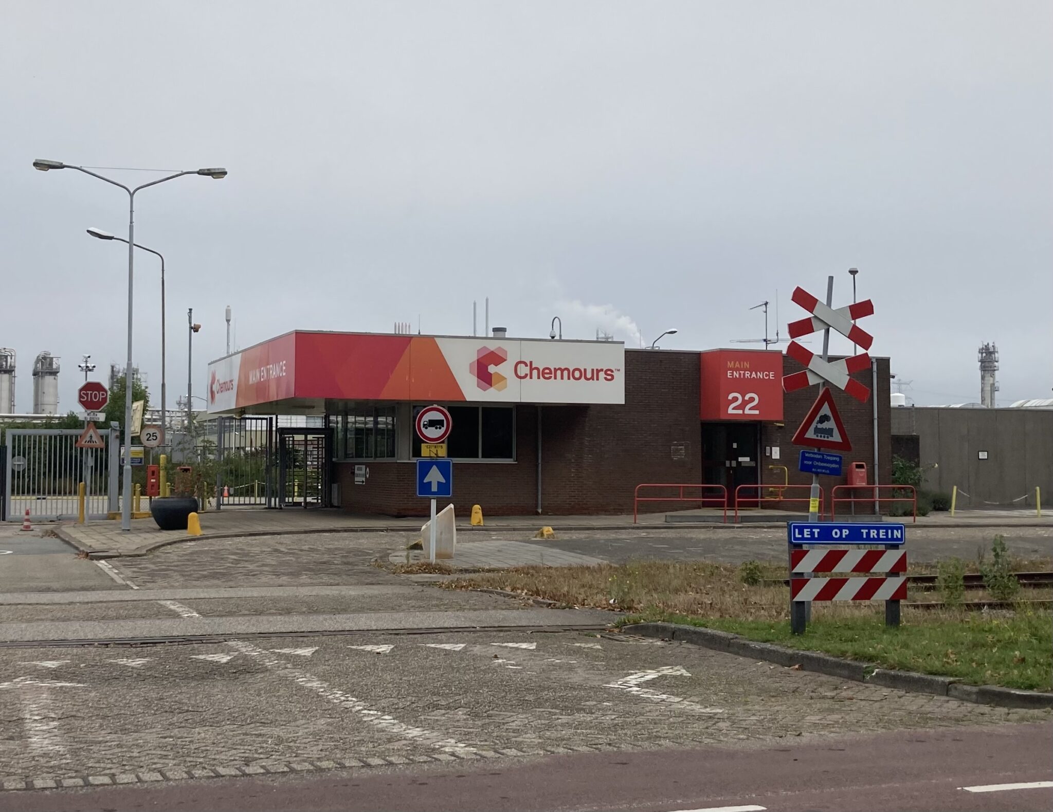 Dutch Chemours plant shipped PFAS toxic waste water to US town ...