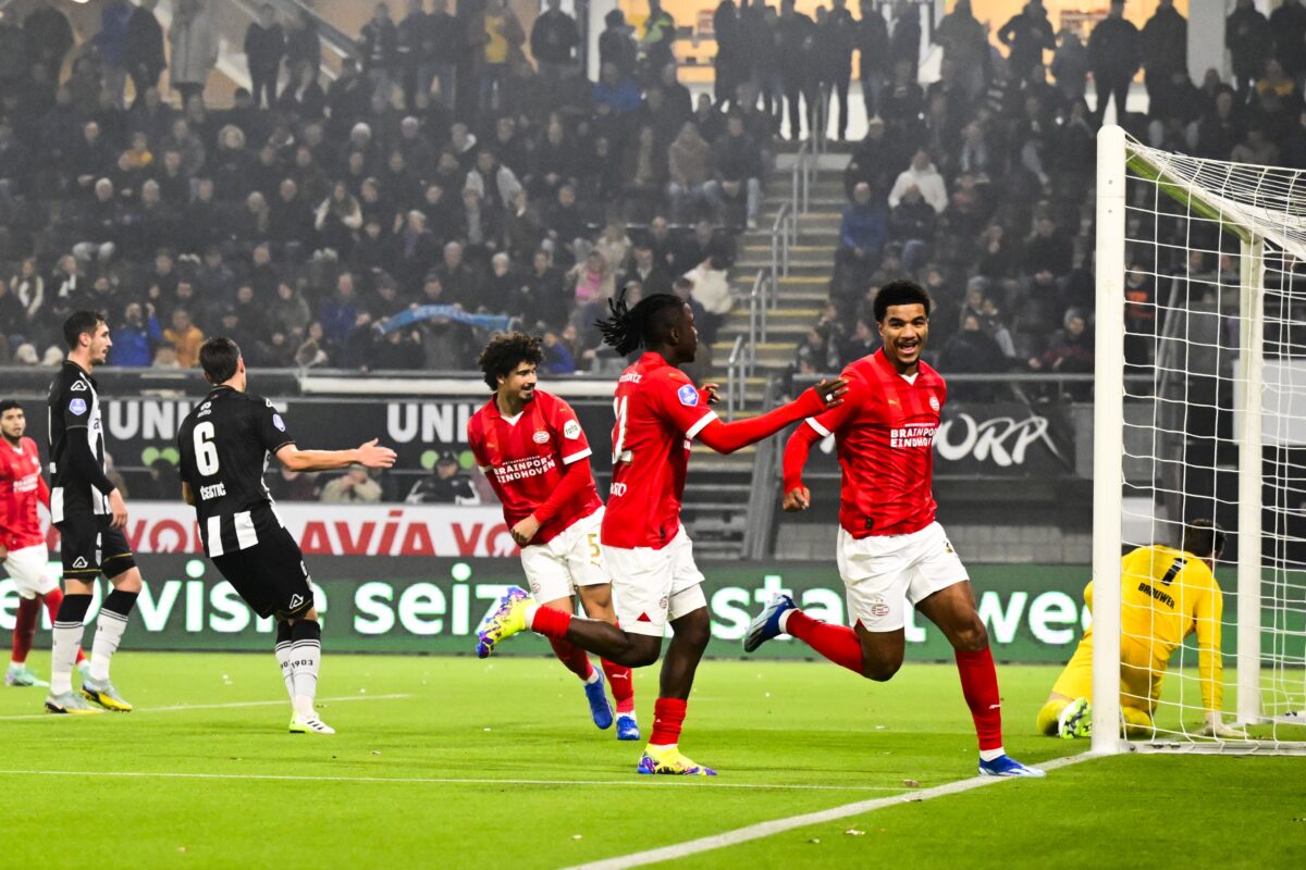 PSV open up seven-point lead as rivals draw, Ajax climb to 11th ...