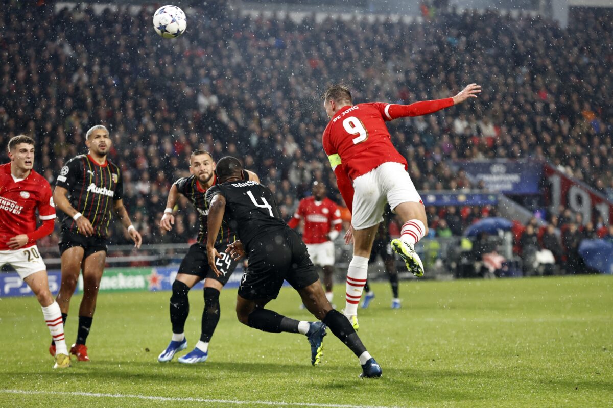 PSV 1-0 Lens: De Jong header reignites hopes of knockout stages ...