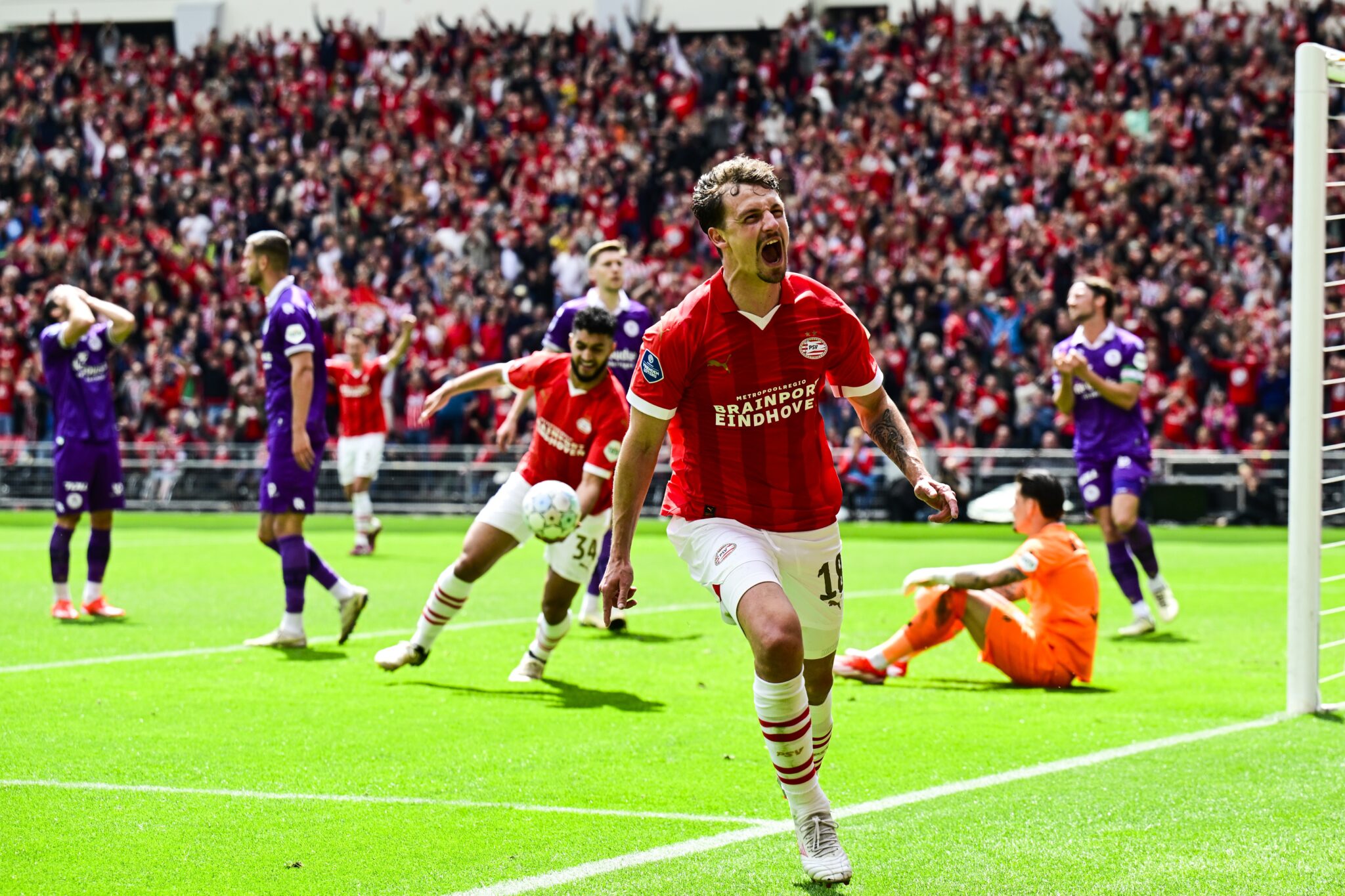 PSV wrap up league title as AZ close gap on third-place Twente ...