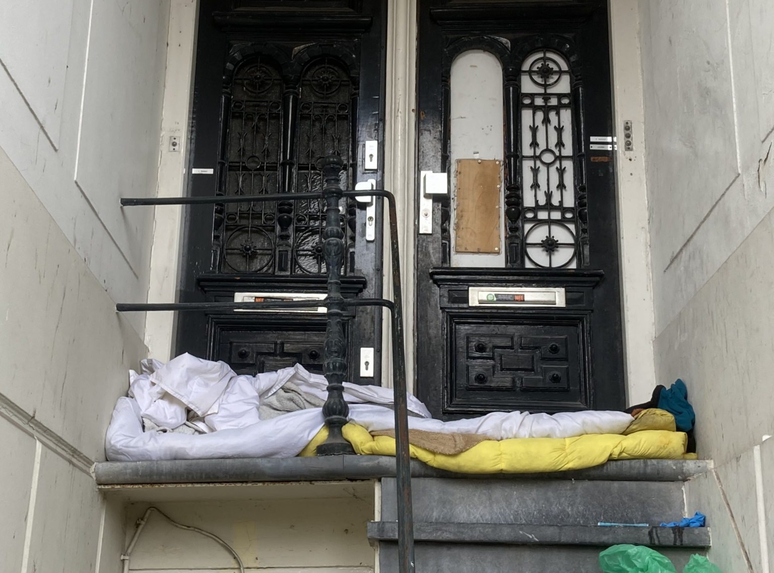 Labour migrants have jobs, housing is the problem: CNV - DutchNews.nl