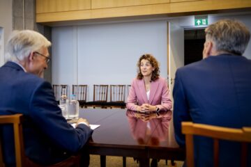 Early Dutch were dark-skinned and blue-eyed, dna research shows ...