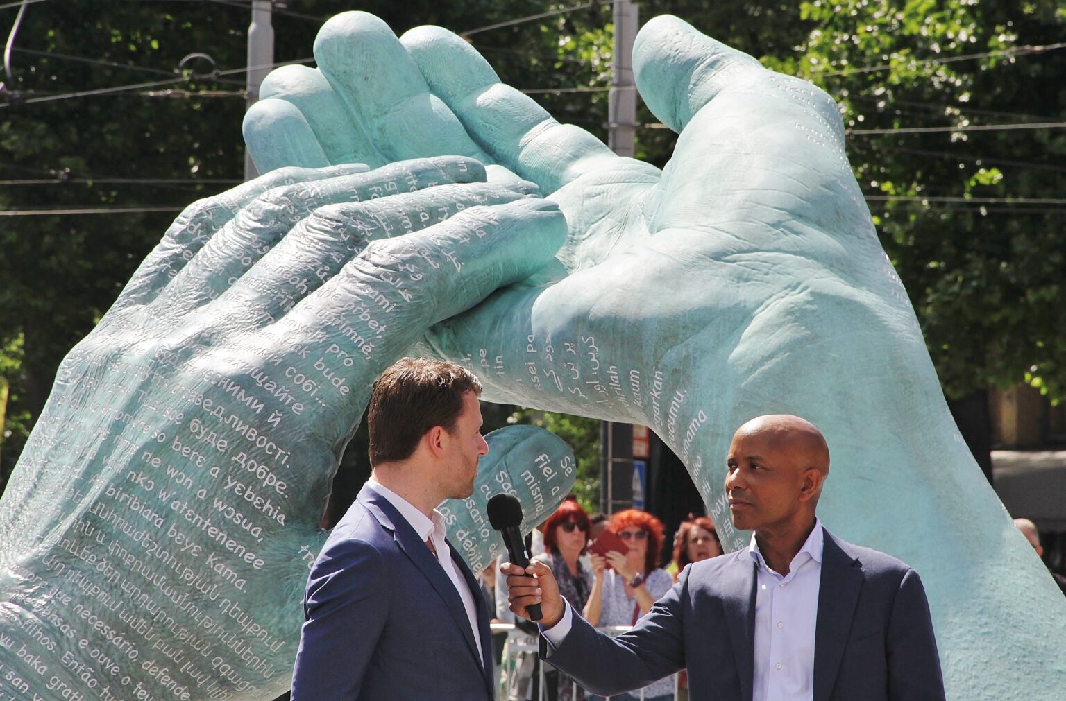 Hand in hand: memorial to murdered journalist Peter R de Vries ...