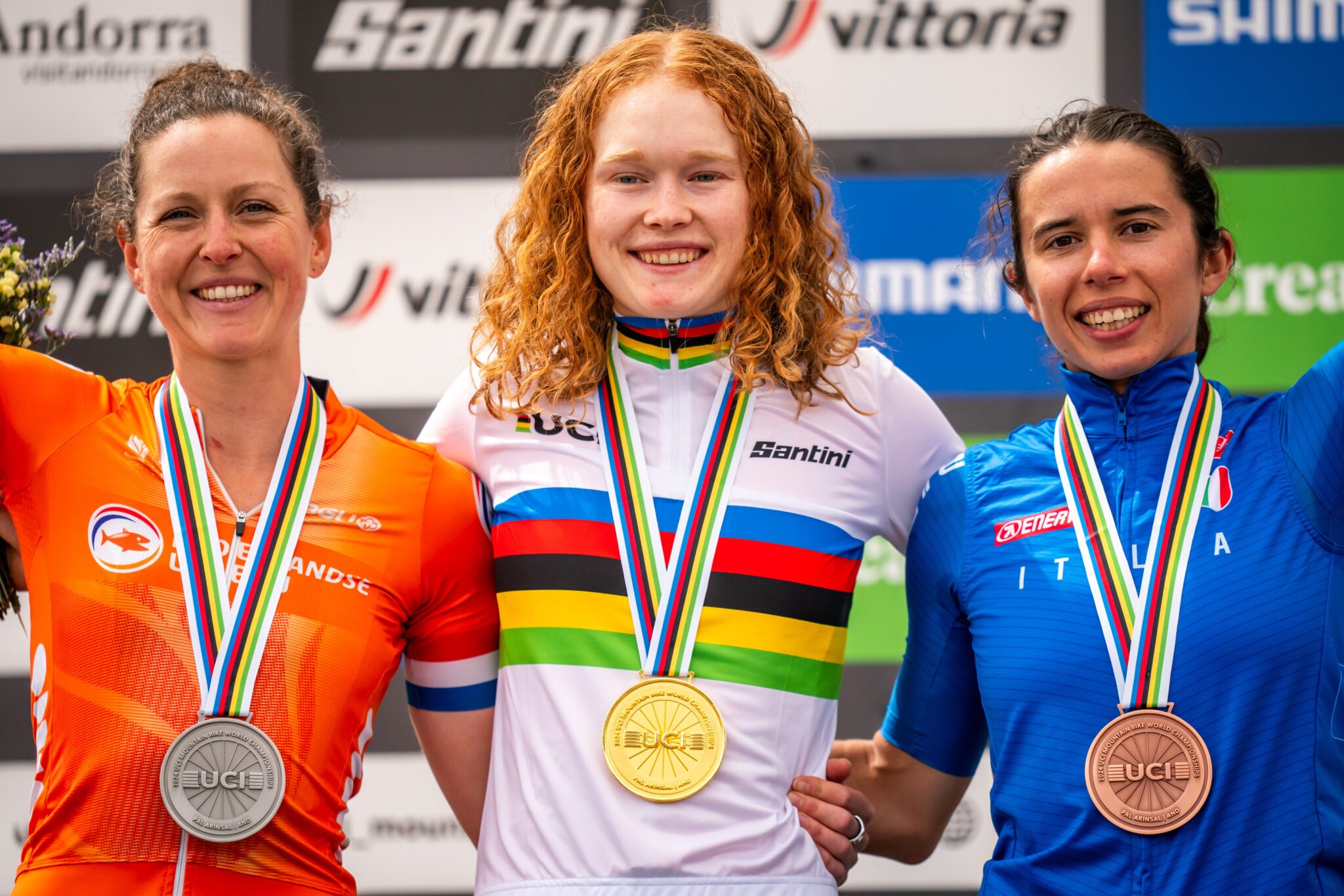 Puck Pieterse wins first women's mountain biking gold for NL - DutchNews.nl
