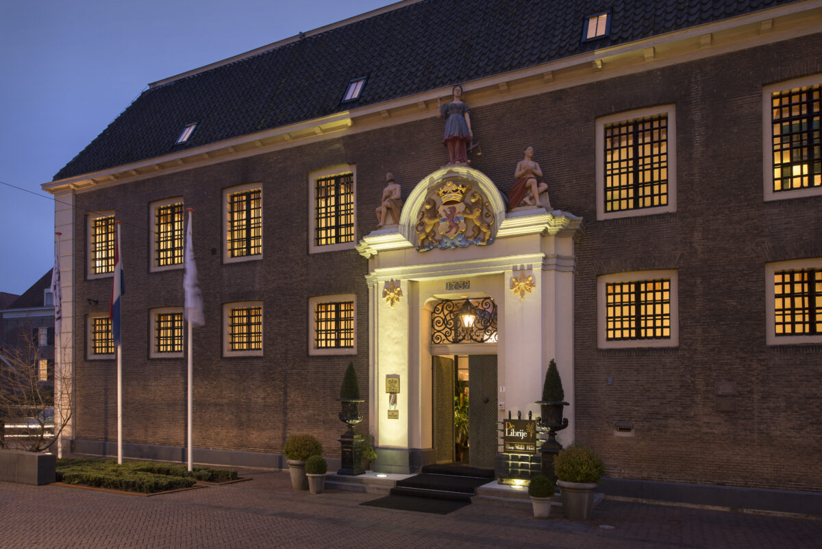 One Dutch restaurant has three Michelin stars in latest edition ...