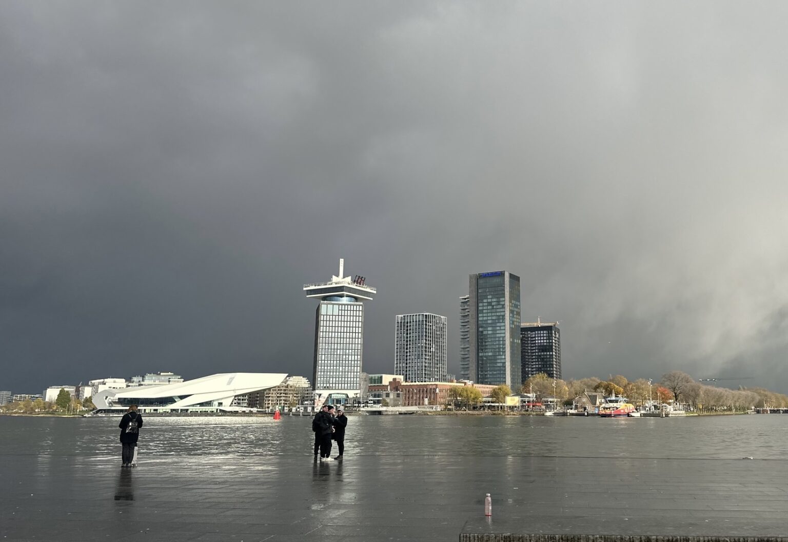 Code yellow weather warning as thunderstorms are set to hit - DutchNews.nl