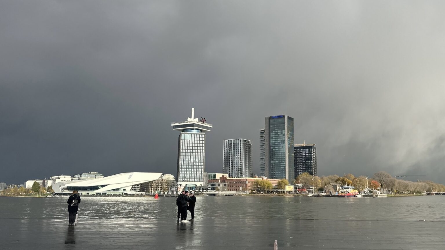 Code yellow storm warning covers NL on Thursday afternoon - DutchNews.nl