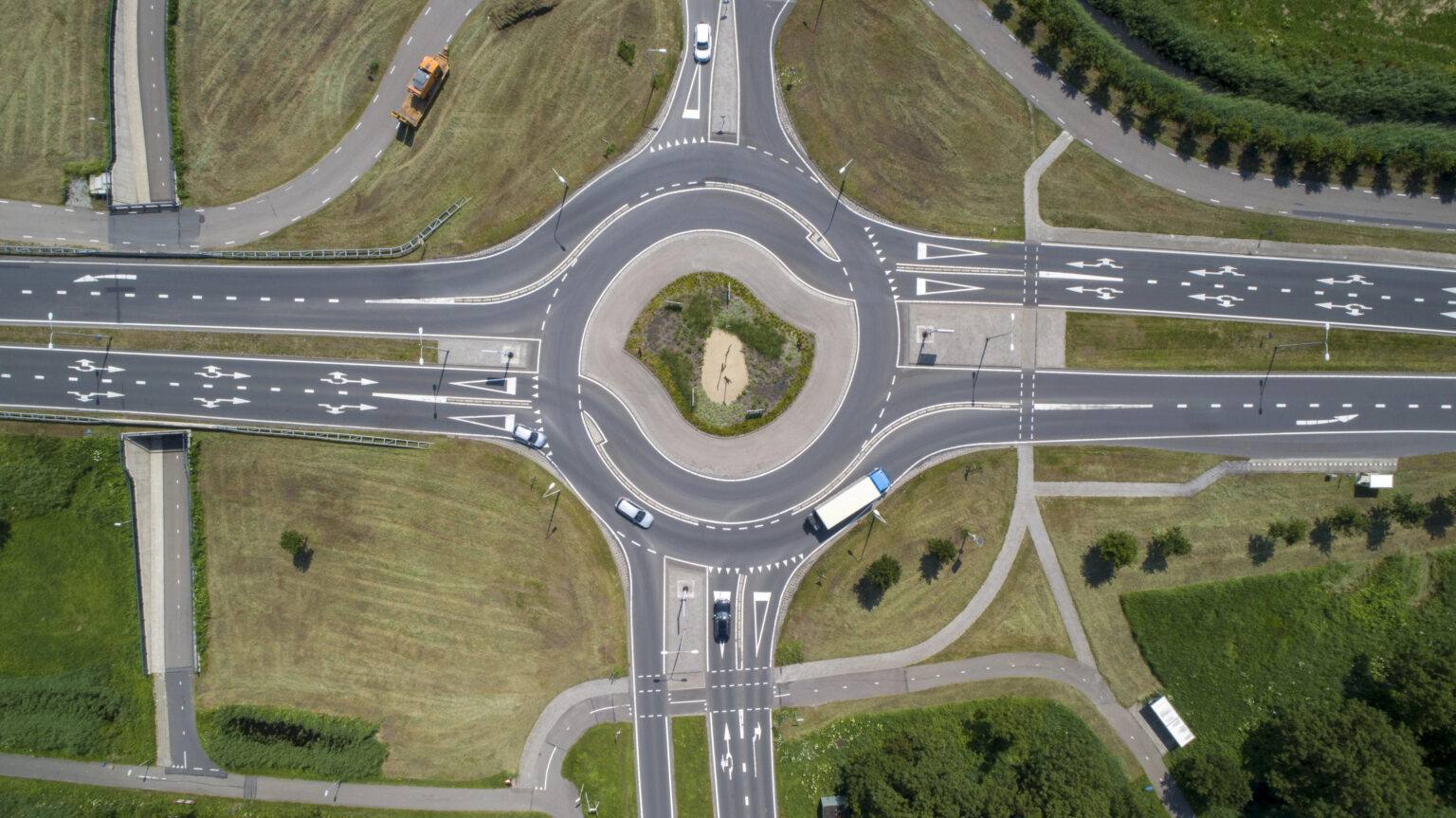Going in circles: are Dutch roundabouts really that safe? - DutchNews.nl