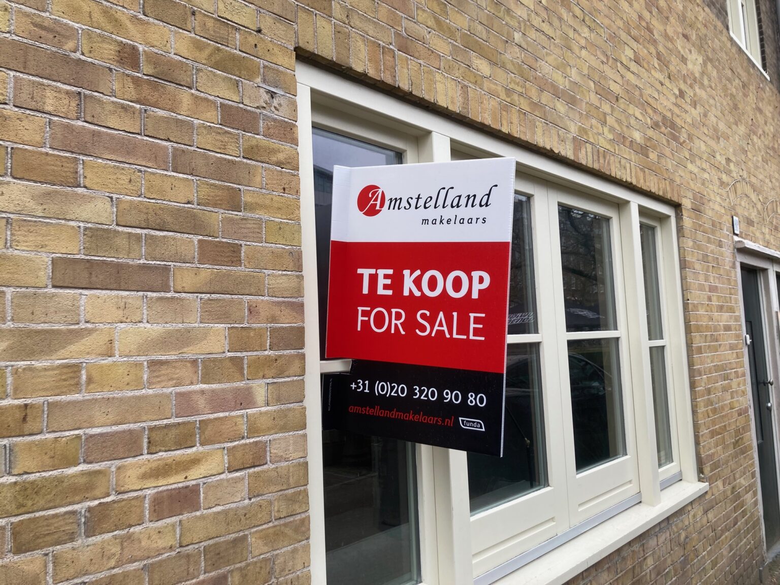 Dutch house prices hit new record with 4.4% annual increase - DutchNews.nl
