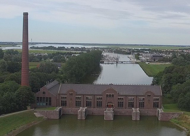 Inburgering with DutchNews.nl: 12 places on the Unesco world heritage ...