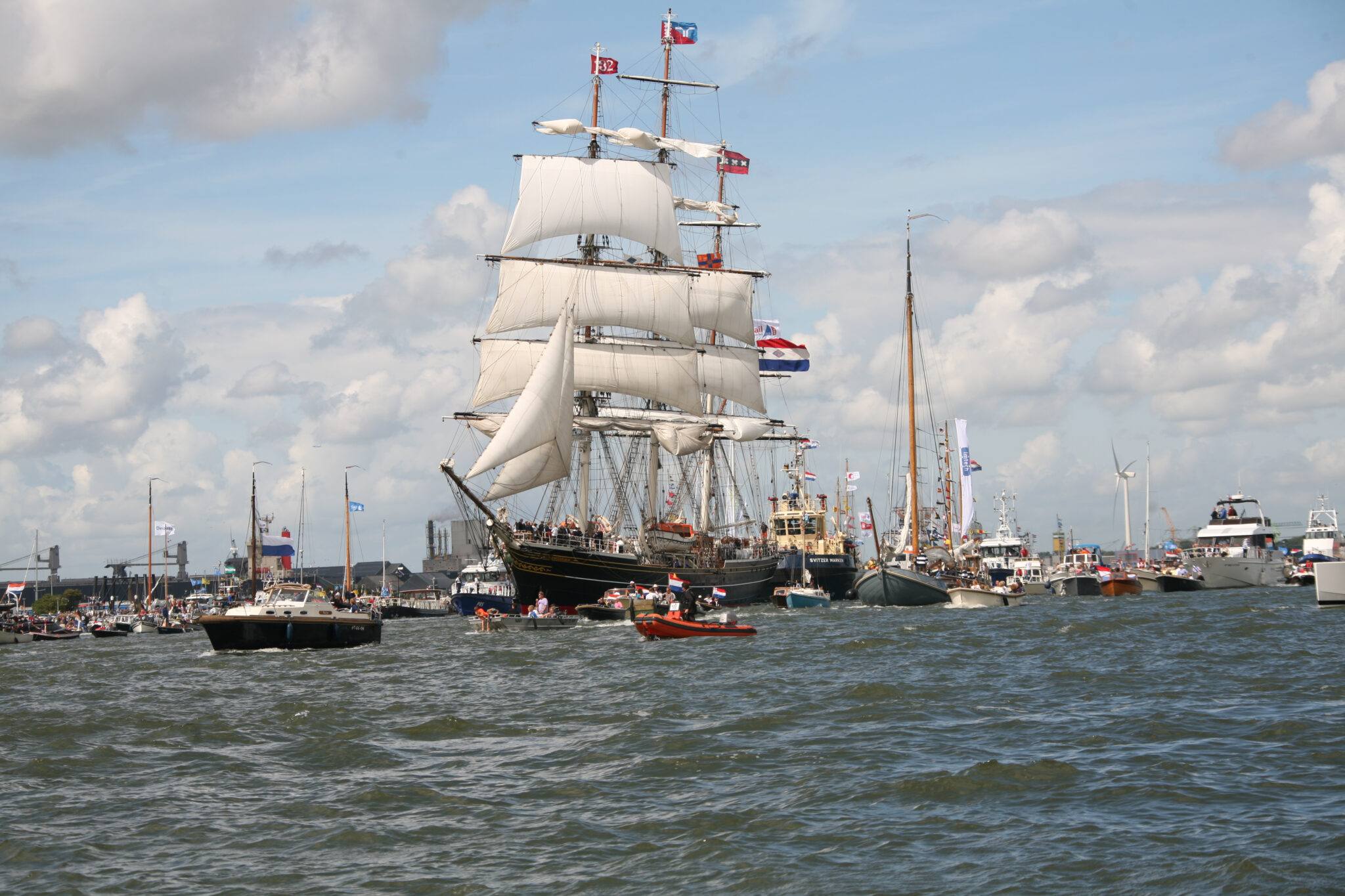 Tall ships SAIL into Amsterdam for first time in a decade - DutchNews.nl