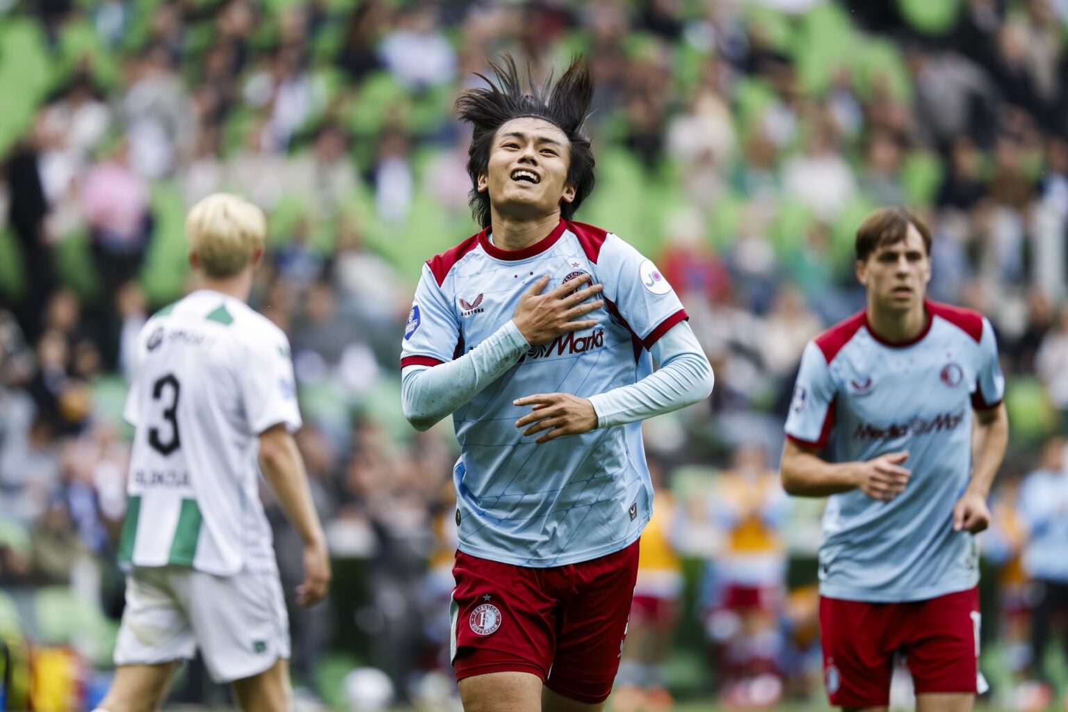 Feyenoord maintain three-point lead with gritty win in Groningen ...