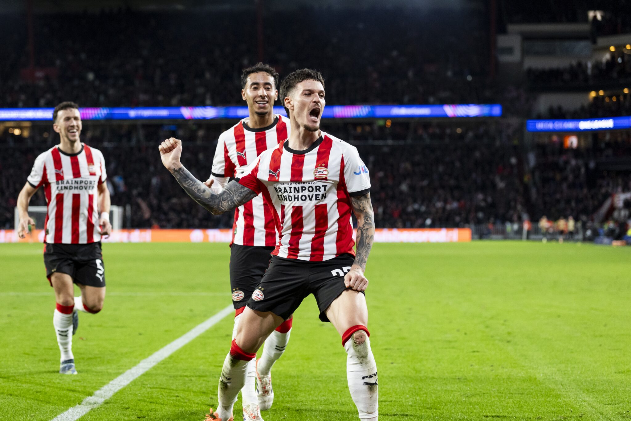 PSV light up Philips stadium with six-goal win against Napoli ...