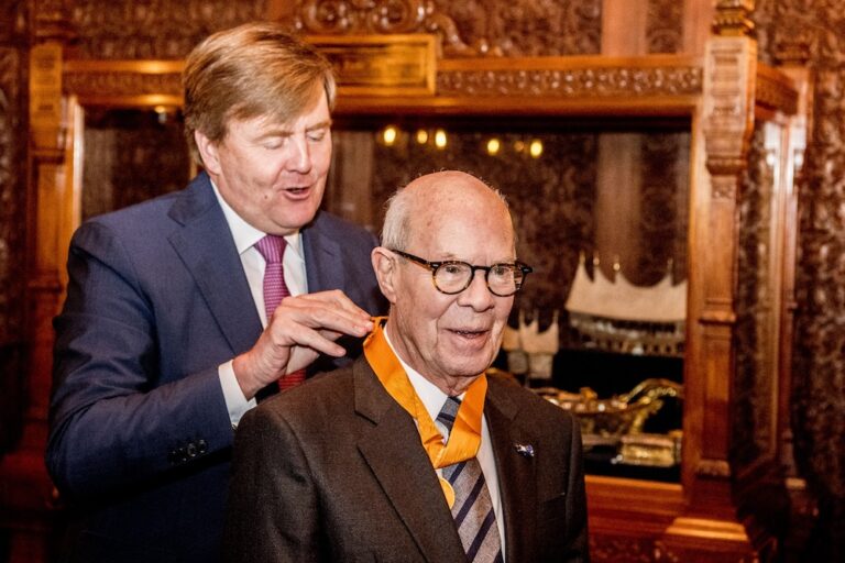 Hans van Manen, the master of Dutch dance, dies at 93 - DutchNews.nl