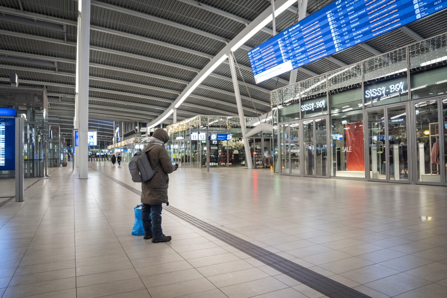Trains cancelled by IT failure as snow continues to cause havoc ...
