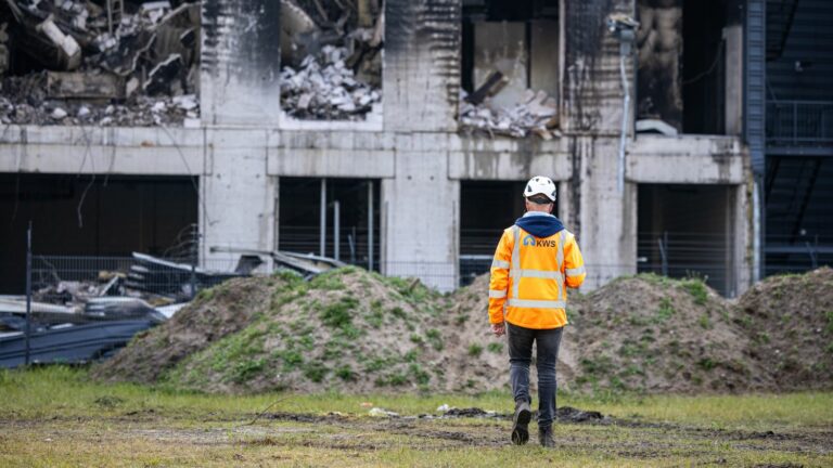 Almere datacentre fire shuts Utrecht University, hits GPs - DutchNews.nl