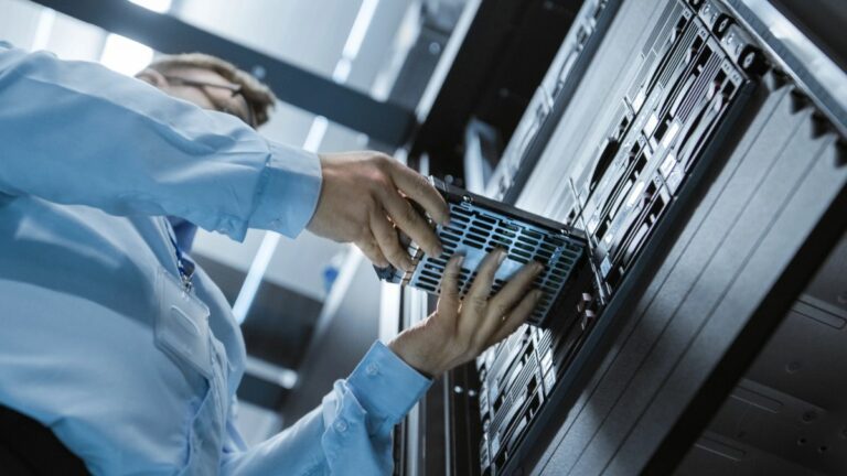 Fewer Dutch firms hit by cyberattacks, but AI threats loom - DutchNews.nl