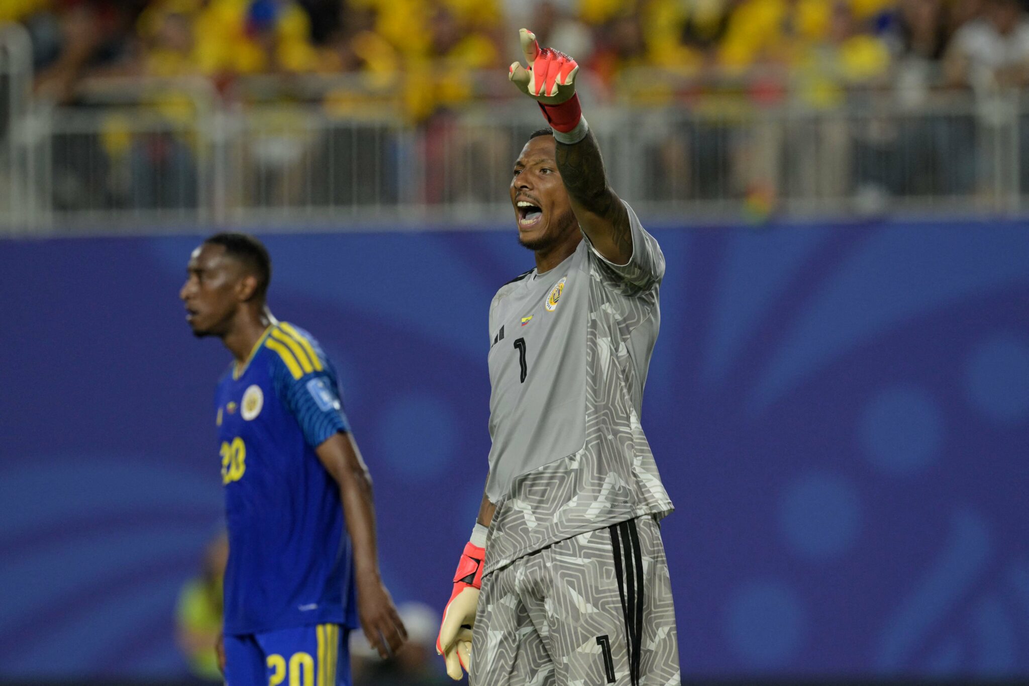 Goalkeeper Room expects statue after Curaçao’s draw in World Cup ...